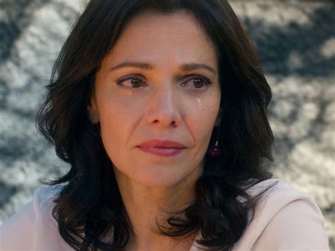 Παιχνίδια Εκδίκησης Η αστυνομία συλλαμβάνει τη Μαρίνα για ενδοοικογενειακή βία