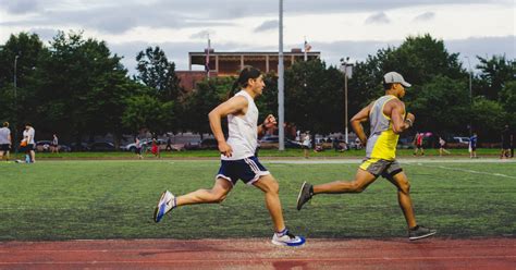 How To Do A Ladder Workout For Runners — Runstreet How To Do A Ladder Workout For Runners — Runstreet