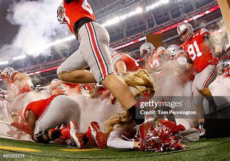 Cheerleader Tumbling Photos And Premium High Res Pictures Getty Images