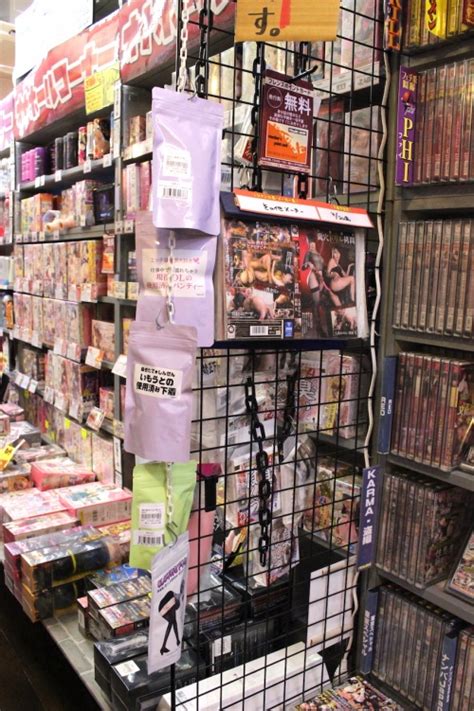 川崎のdvdショップ店長がおすすめするavはイラマ系が中心？スタッフ渾身のポップが出迎える楽しい店内で新作av探索してみてはいかがですか？av