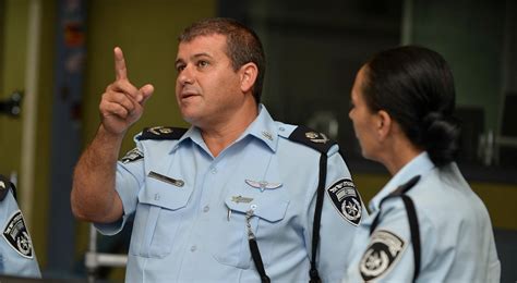 Israel Police משטרת ישראל לרגל היום הלאומי לבטיחות בדרכים לראש אגף התנועה יש מסר להעביר לכם