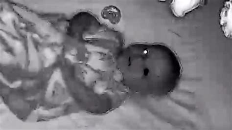 عکس مادری که سرطان کودکش را در دوربین دید