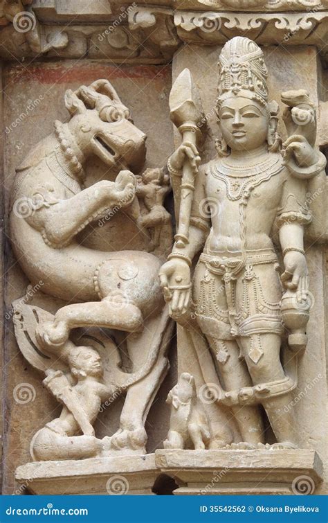 Stone Carved Erotic Bas Relief In Hindu Temple In Khajuraho Ind Stock