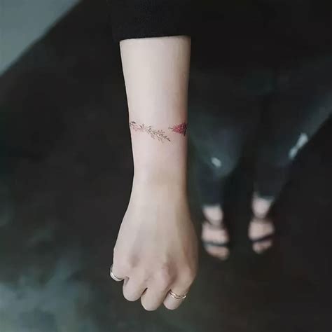 经典手腕纹身，潮人都选这几款图案 花草