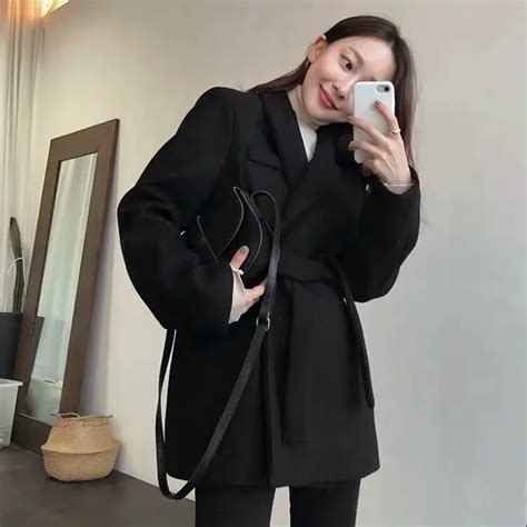 작은 모직 코트 여성 가을과 겨울 한국 스타일 두껍고 따뜻한 헵번 스타일 블랙 모직 블레이저 2022