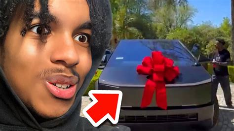 Logan Paul Ts Ishowspeed A Cybertruck 🥹 Reaction Youtube