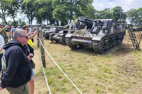 Adventurers Go To Normandy In Classic Army Autos Breaking Latest News