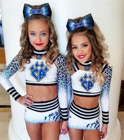 13 Cheer Picture Poses Ideas Cheer Picture Poses Cheer Pictures