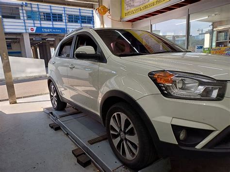 코란도c 자동차 문이 잠긴 상태에서 안에서 밖에서 모두 열리지 않음 코란도 차 문이 안 열림 자동차 문 잠금장치 도어록 고장 수리 차 문이 잠겨서 안쪽과 바깥쪽에서 안