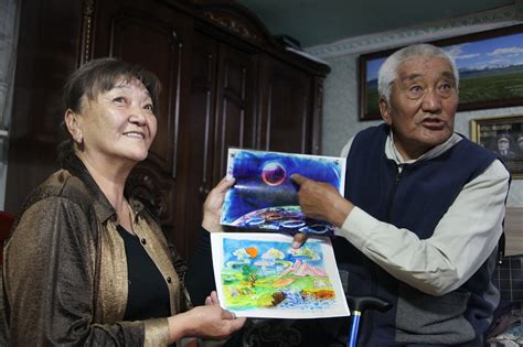 Монгол Улсын Соёлын тэргүүний ажилтан Алтан гадас одонт хос дуучин Х СУМЬЯА бүжигчин Б