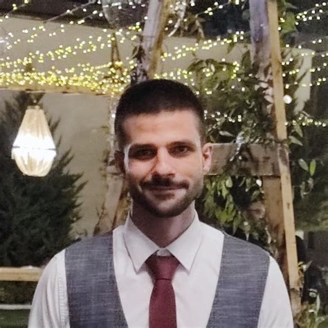 Housain Alkhoder Physiotherapist Beh Bakhsh Clinic Xing