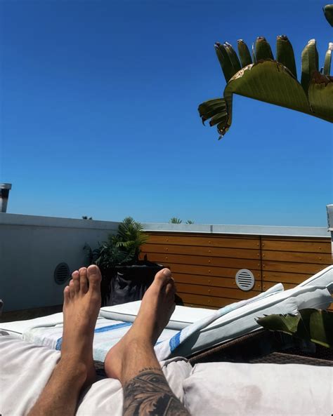 Nate Garners Feet