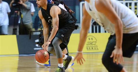 [포토] 스테판 커리 날 따라 해봐요