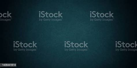 오래된 빈티지 그런 지 질감의 테두리 디자인에 검은 색 비네트가있는 진한 파란색 배경 질감 0명에 대한 스톡 사진 및 기타 이미지 0명 2022년 2023년 Istock