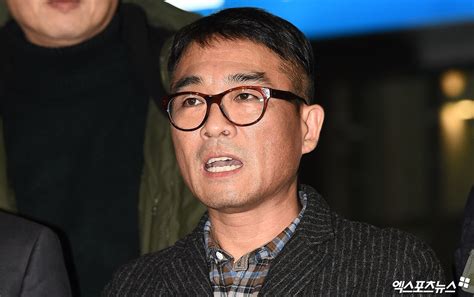 김건모 성폭행 무혐의 충격적 스캔들…가정 이미 파탄…연예계 분노 [종합]
