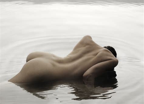 Bony Yet Curvy Contradiction Ihs