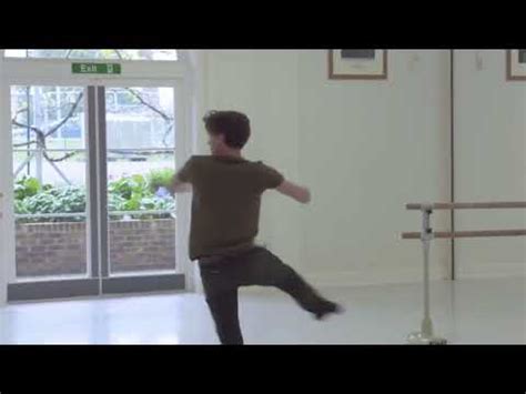 Tom Holland Doing Ballet Pirouette Tom Holland Dancing Tom Hollan