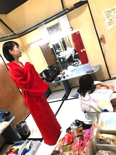 歌舞伎町に縄が舞う！美しき女体の露わな肌がステージで輝く。かなで自由、七海ゆあ初緊縛ステージ！mika 原美織 翼裕香も登場！【三代目葵マリーの画像大量イベントレポート。超満員となった