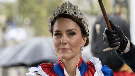 Kate Middleton Pourquoi Elle Ne Peut Pas Signer D Autographes Et