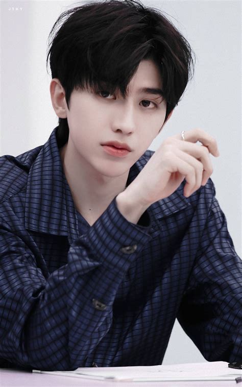 akun on Twitter Diễn viên Hình ảnh Bạn trai