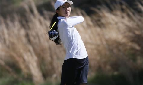Boston College Women Continue Early Promise With 7 Shot Lead At