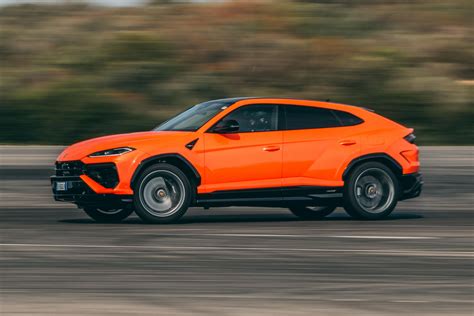 2025 Lamborghini Urus Se Review
