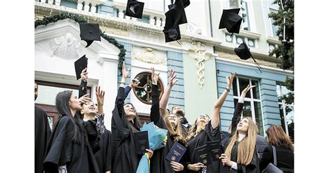 Икономически университет Варна Активен предприемчив голям успешен прогресивен