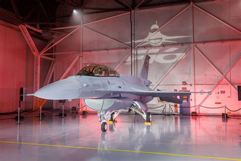 Перший болгарський F 16 вийшов з ладу одразу після прибуття і не може