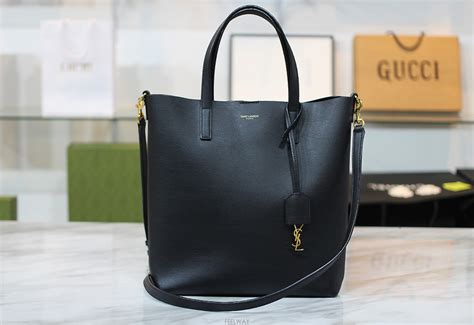 Saint Laurent 여성숄더백 생로랑 쇼퍼 토이 레더 백 상태a 원래 명품은 필웨이 Feelway