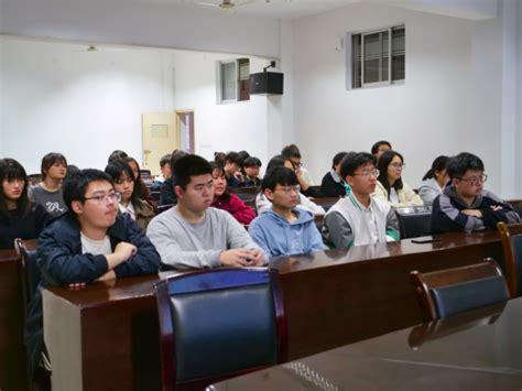 生化学院举办新生入学教育十：安全教育专题讲座 生物与化学工程