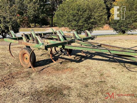 Jd 1600 Chisel Plow 7204 Online Auctions