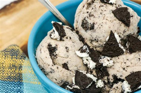 Easy Homemade Oreo Cookies And Cream Ice Cream Recipe Grace Like Rain Blog Recipes From Our