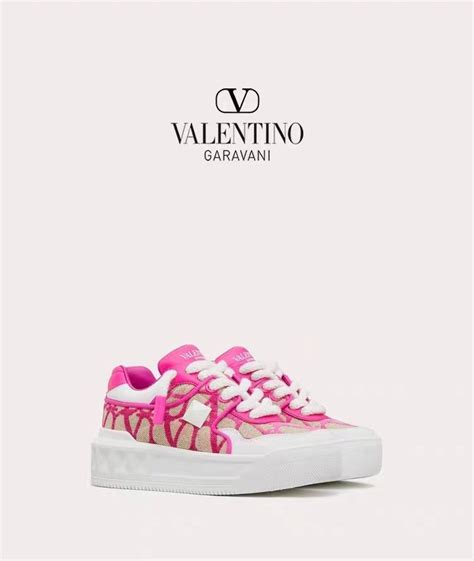 Кроссовки Valentino - купить с доставкой по выгодным ценам в интернет ...