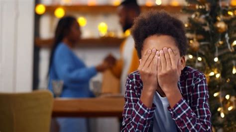 Man Tells Cousin To F K Off When She Tells Brother Hes Been Raising