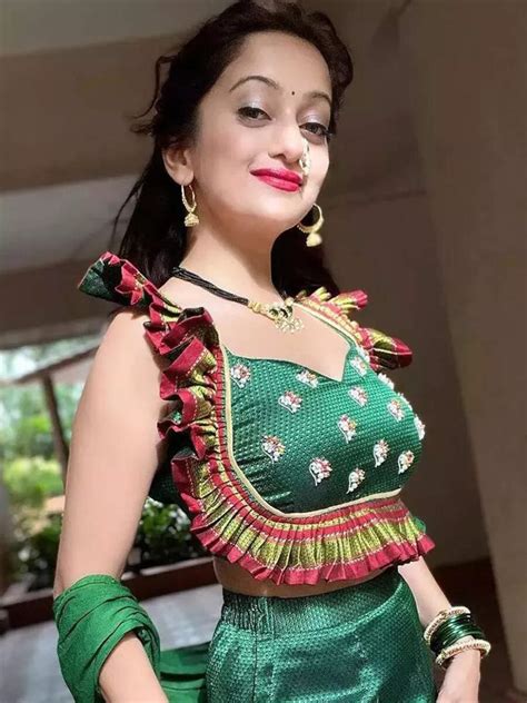 Manasi Naik Epitomises Elegance In Ethnic Attire Setting A Trend For Diwali Dressing Times Of