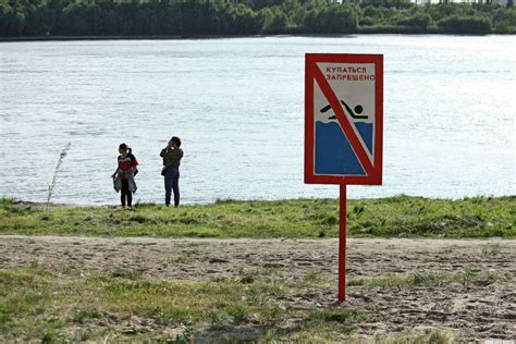 Врачи пояснили причины запрета купания в водоемах Ханты Мансийска ИА Красная Весна