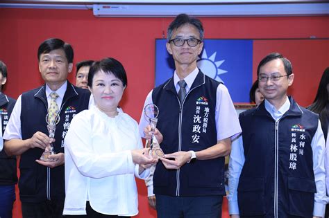 臺中市政府全球資訊網 市政新聞 稅務廉政治理 中市地稅局榮獲今年廉能透明獎