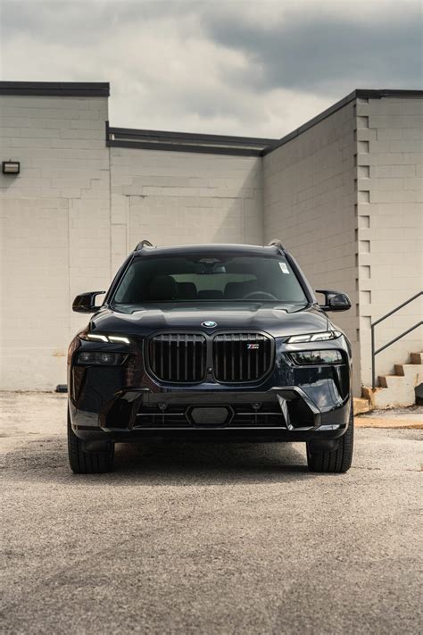√first Look At The 2023 Bmw X7 M60i In Black Sapphire Bmw Nerds