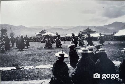 ТҮҮХЭН ЗУРАГ 100 жилийн тэртээх “Монгол орон Монголчууд” тай танилцуулах үзэсгэлэнгээс