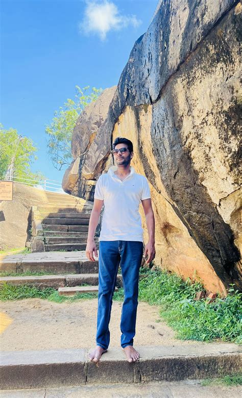 Risira Network සුබ උපන්දිනයක් වේවා Facebook