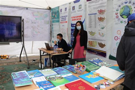 БАРИЛГЫН САЛБАР ҮҮСЭЖ ХӨГЖСӨНИЙ 94 ЖИЛИЙН ОЙ БАРИЛГАЧДЫН БАЯР ТОХИОЖ БАЙНА