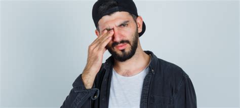 Blepharitis Symptoms Causes And Possible Treatments Smartbuyglasses Sg