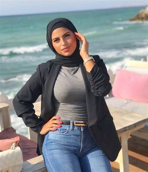 Sara Hamandi Scrolller