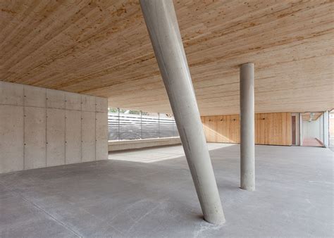 Yoonseux Architectes School Extension Designed To Match Autumn Trees