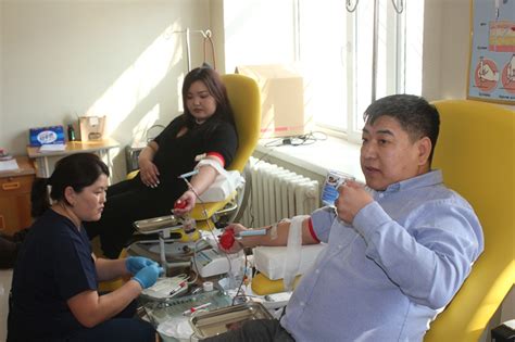 Сэтгүүлчид ойн өдрөөрөө цусаа хандивлав Агуулга МН