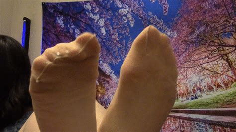 Rachels Up Close Nylon Toe Wiggling Friendly Foot Guys Clip Store
