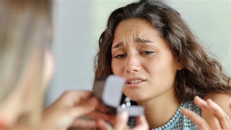 The Narcissist Red Flags You Should Be On The Lookout For In The Dating