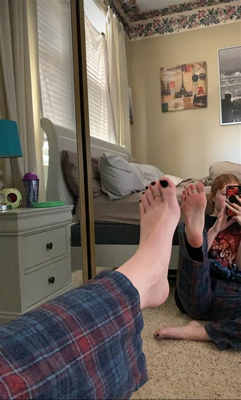 Pretty Redhead Girls Feet By Windycity22 On Deviantart