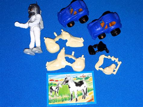 Стари играчки от шоколадови яйца Киндер Kinder различни цени гр Септември • Olx Bg