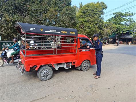 ငွေဆောင်မြို့တွင် အပူဒဏ်အန္တရာယ်ကာကွယ်ရေး လက်ကမ်းစာစောင်များ ဖြန့်ဝေ